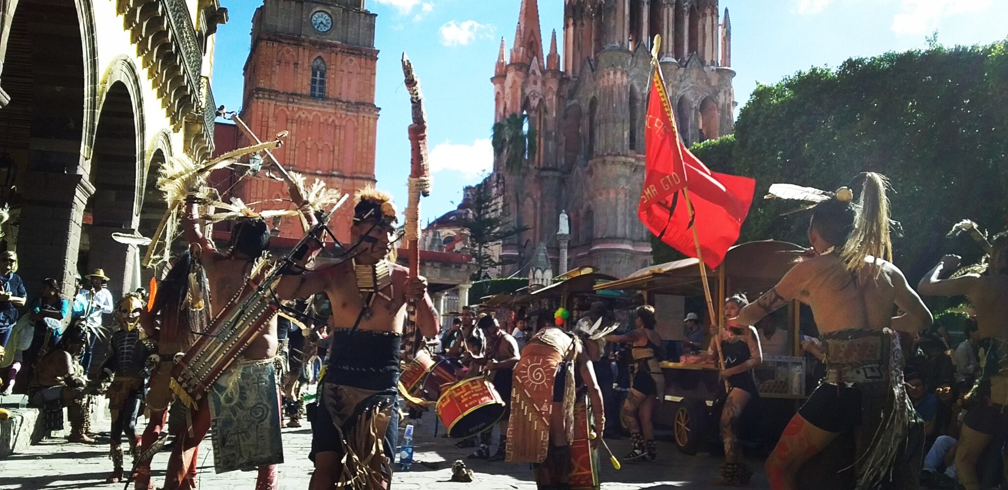 VESTIMENTA CHICHIMECA » Características y variedad de sus atuendos